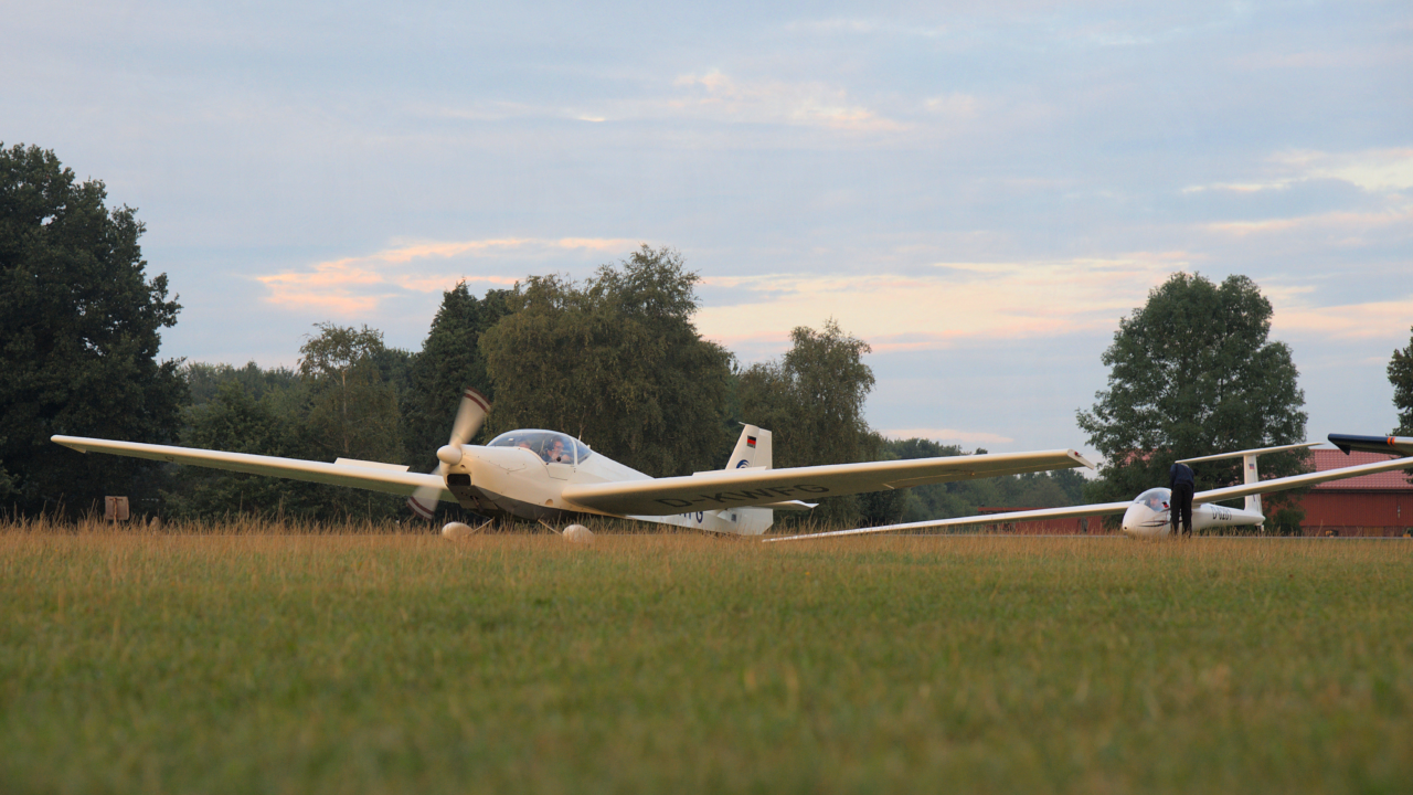 Unsere Flugzeuge - Airbus Segelfluggemeinschaft Bremen e.V.